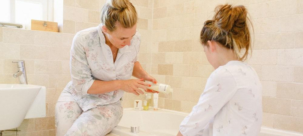 Why a bath before bed is always a good idea | NEOM Wellbeing EU